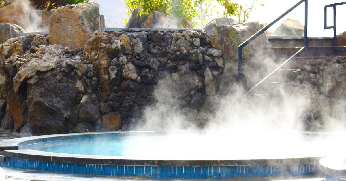 Sanbangsan Indoor Carbonate Hot Spring - Jeju/Korea (Creatrip)