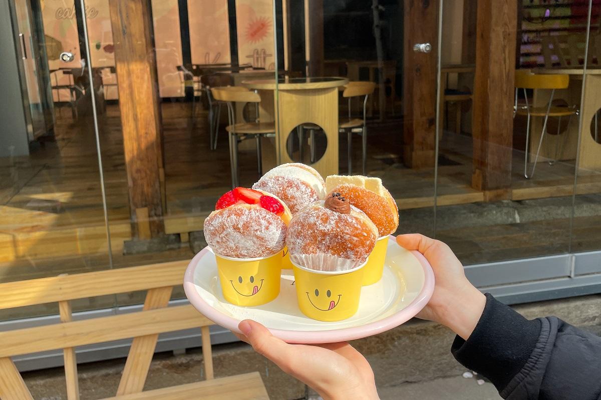 Creatrip: Cafe Knotted Donuts | Anguk Branch - Seoul/Korea (Travel ...