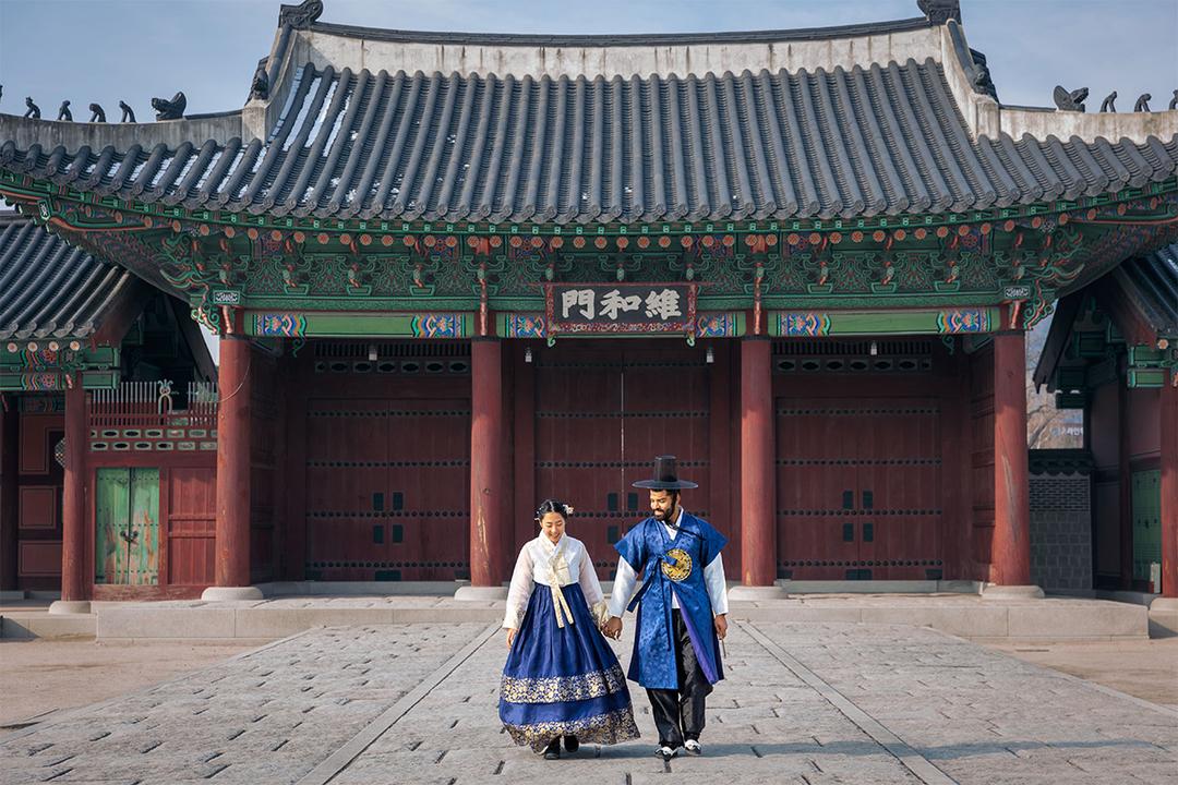 Daehan Hanbok | Gyeongbokgung Hanbok Rental + Private Photo Tour ...