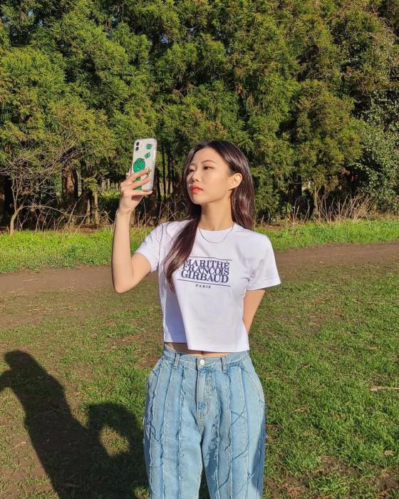 Creatrip: 📍小編'S PICK - W經典LOGO短袖T恤（白色）_1