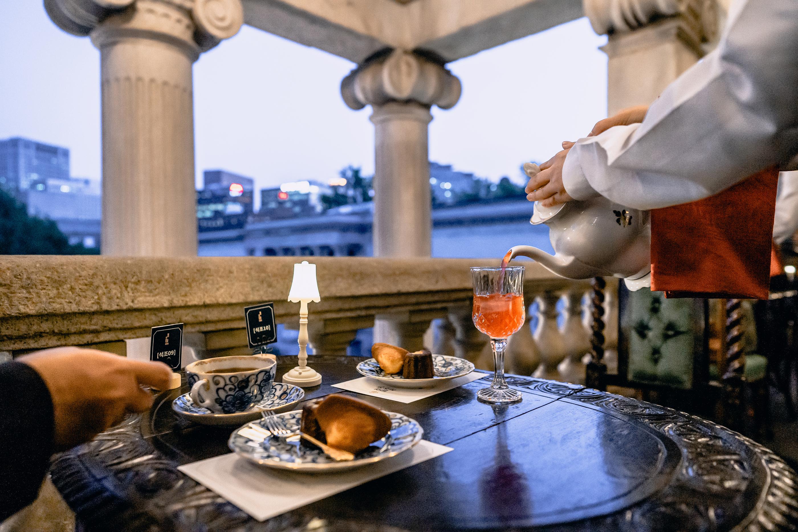 Creatrip: Royal Palace Night Tours | Official Foreigner-Exclusive ...