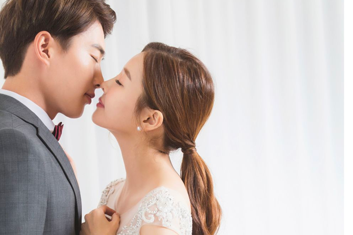 Creatrip: Time On Me Studio: บริการถ่ายภาพพรีเวดดิ้งในฮงแด 📷 - โซล/เกาหลี (การวางแผนการเดินทาง)