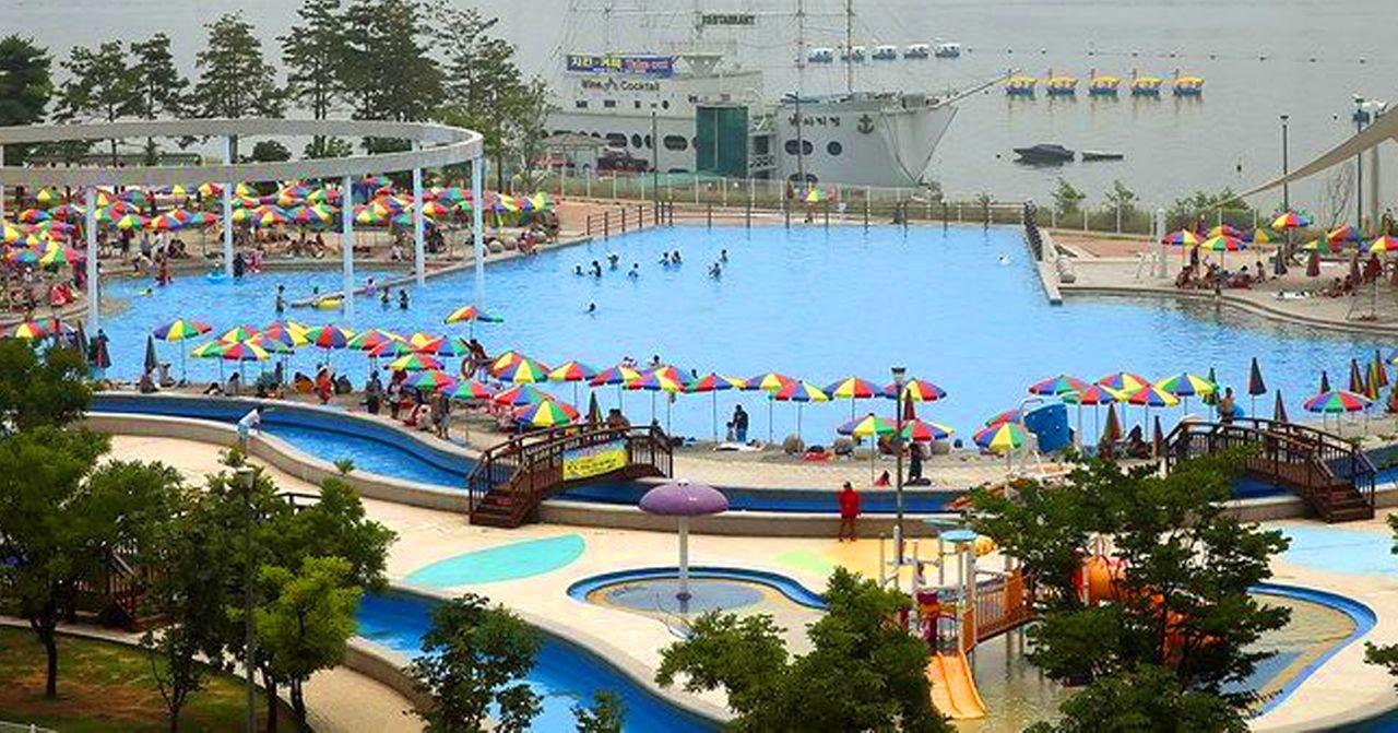 Hangang Park Swimming Pool - Seoul/Korea (Creatrip)