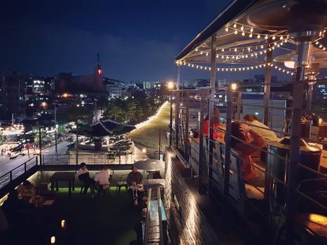 Creatrip | Top 4 Rooftop Hotels in Seoul | The Rooftop Guide