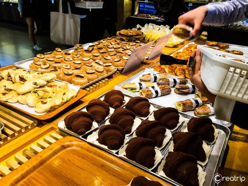 Creatrip: Napoleon bakery