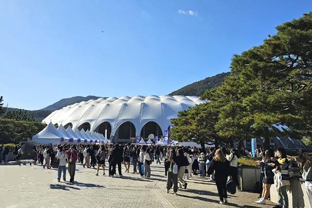 Creatrip: 2024 Busan One Asia Festival (BOF) K-pop Concert Tickets + Pick-up Service - Busan ...