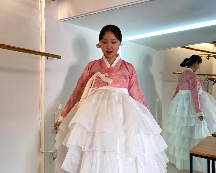 Creatrip: Studio KJD (Keumjundang) | Hanok Hanbok Photo Shoot - Seoul/Korea (Korea Travel)