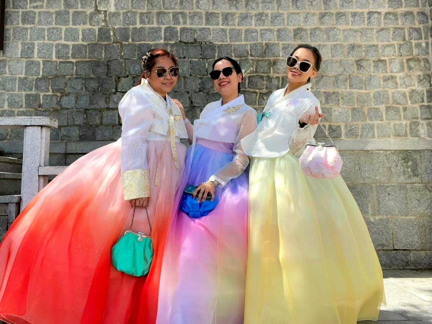 Creatrip: Princess Hanbok | Gyeongbokgung Hanbok Rental