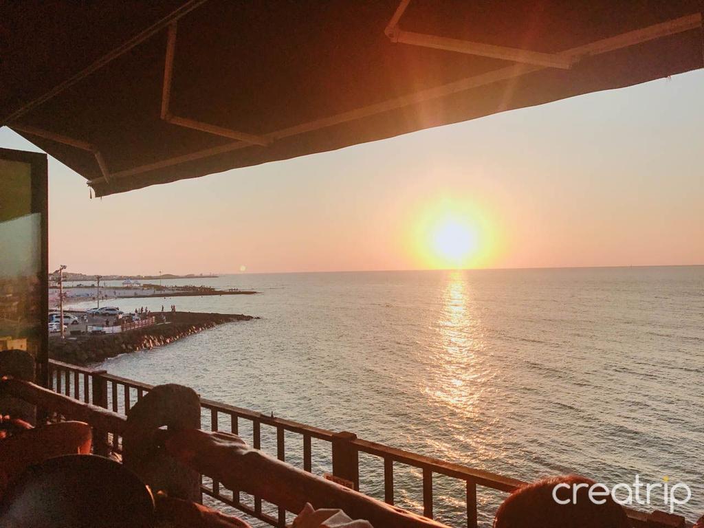 Creatrip: Cafe Comma