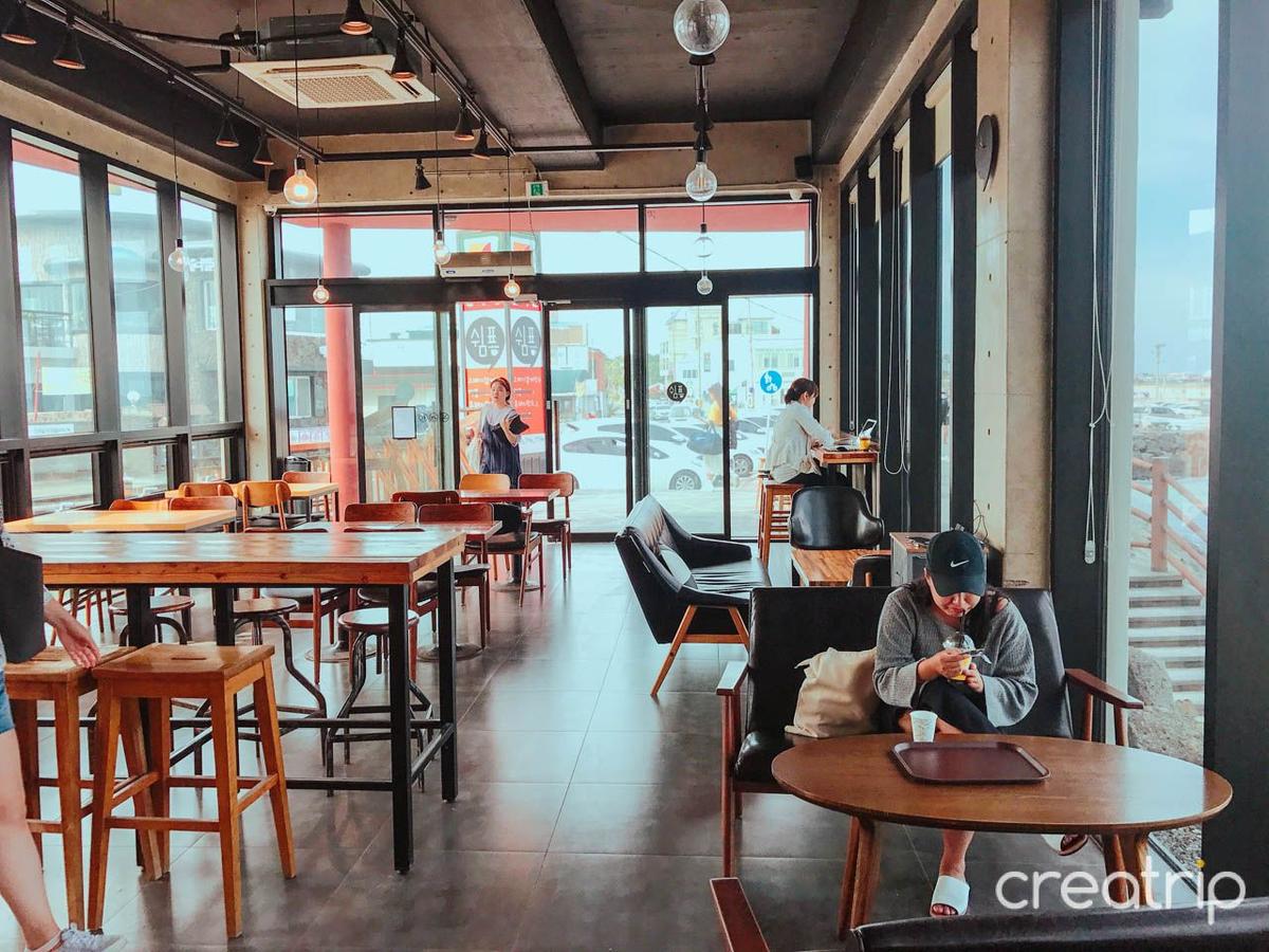 Creatrip: Cafe Comma