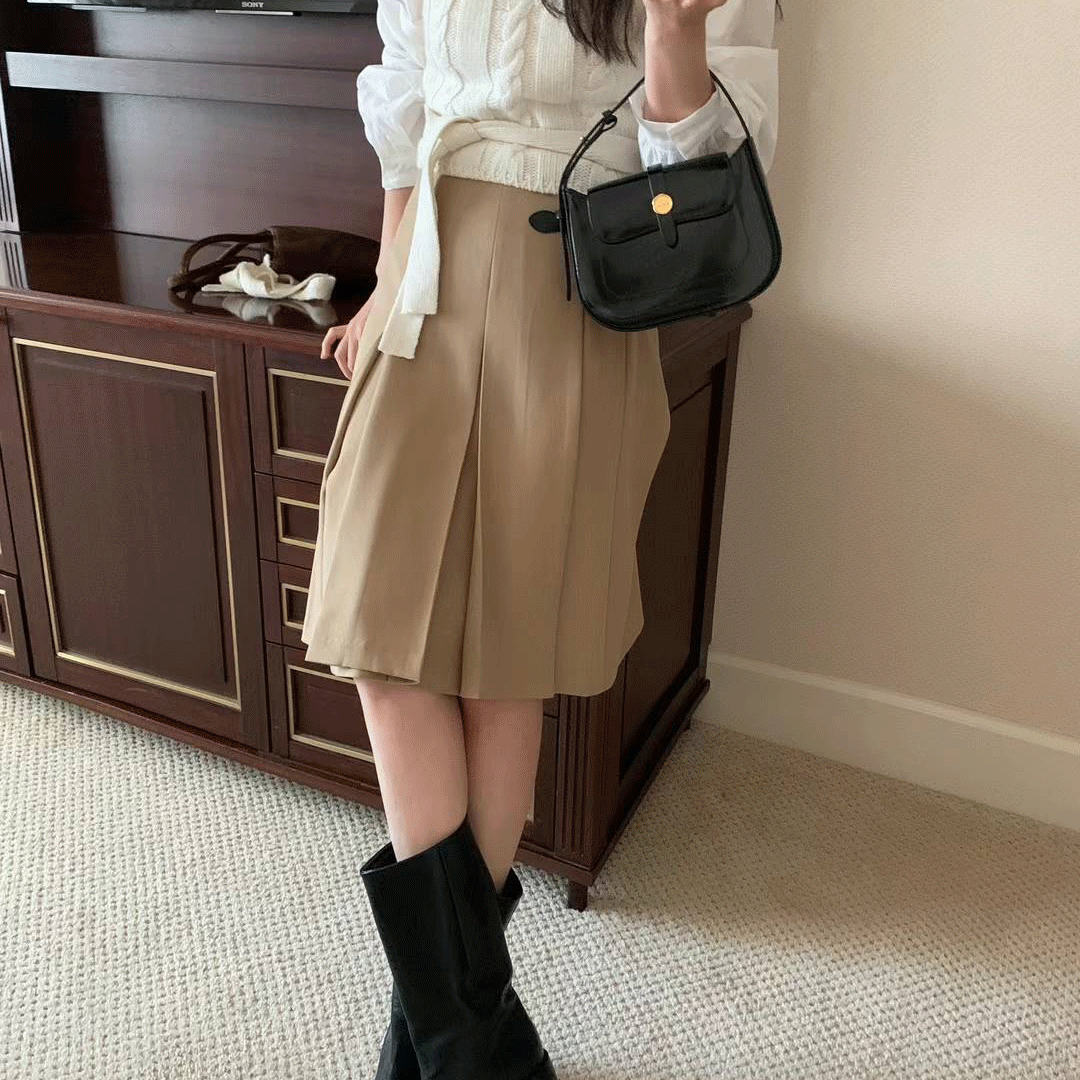 C.select 扣環寬版百摺中裙 (Creatrip)