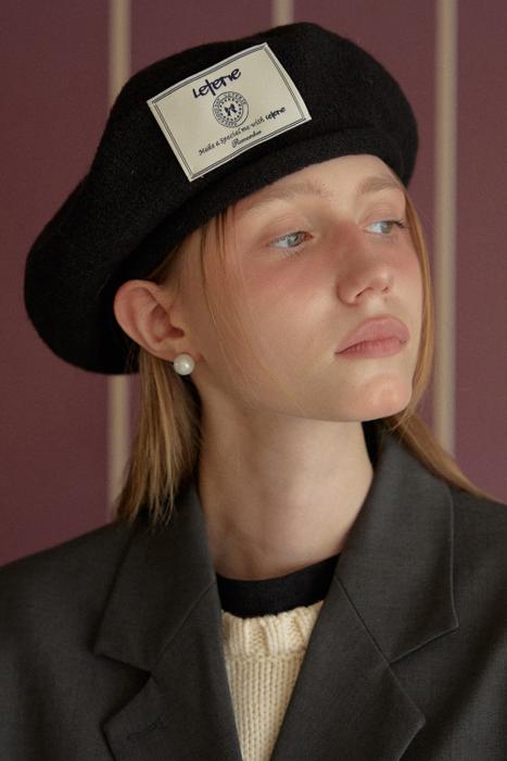 leterie LR標籤針織貝雷帽（黑色） (Creatrip)