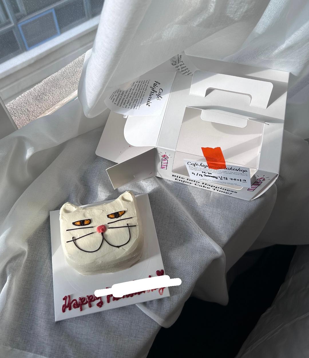 Cafe Highwaist Cake Reservation Service (Pickup) | Ikseon Branch - Seoul/Korea (Creatrip)